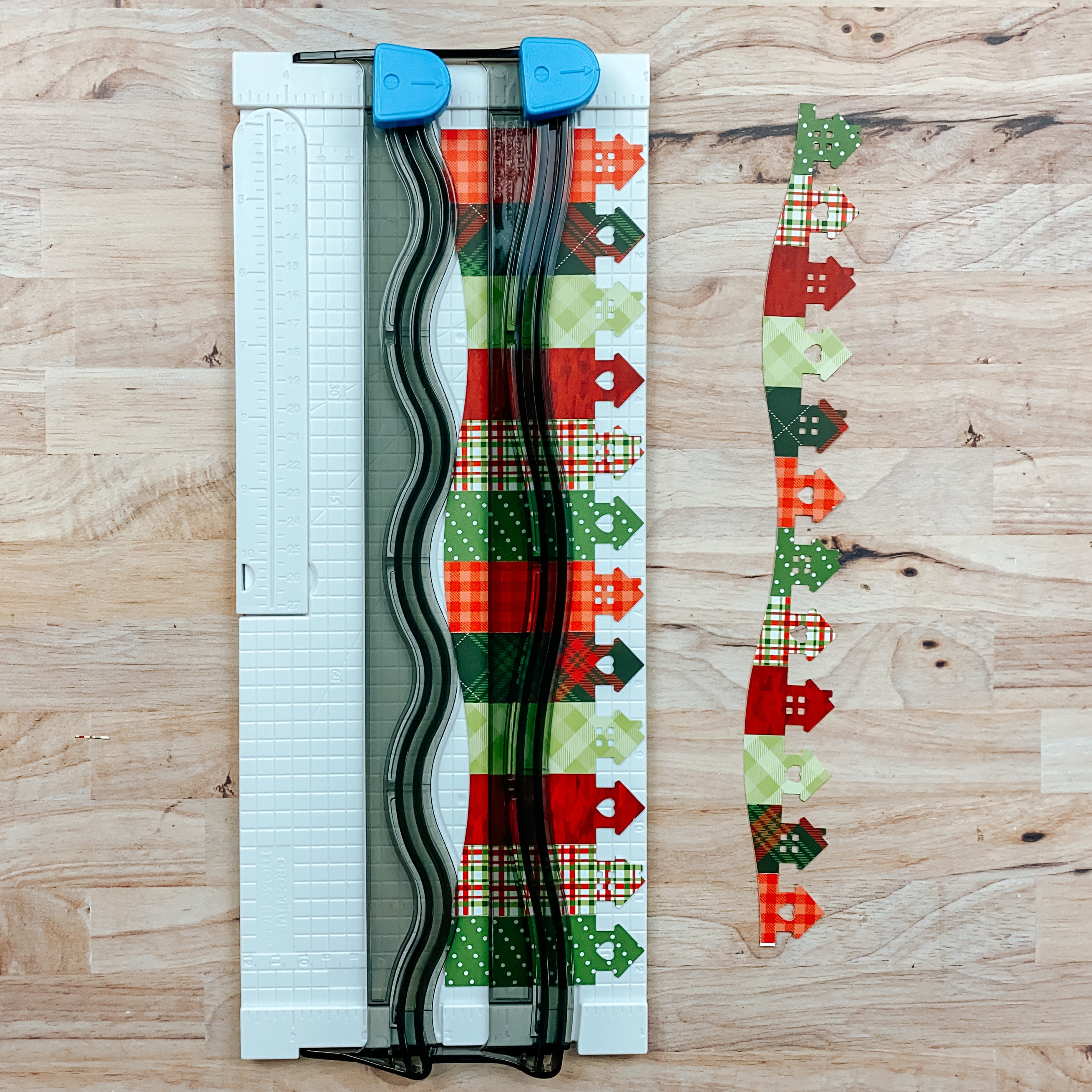 Easy Piecey: Border Recipe For Tonal Scrapbook Borders – The Pages